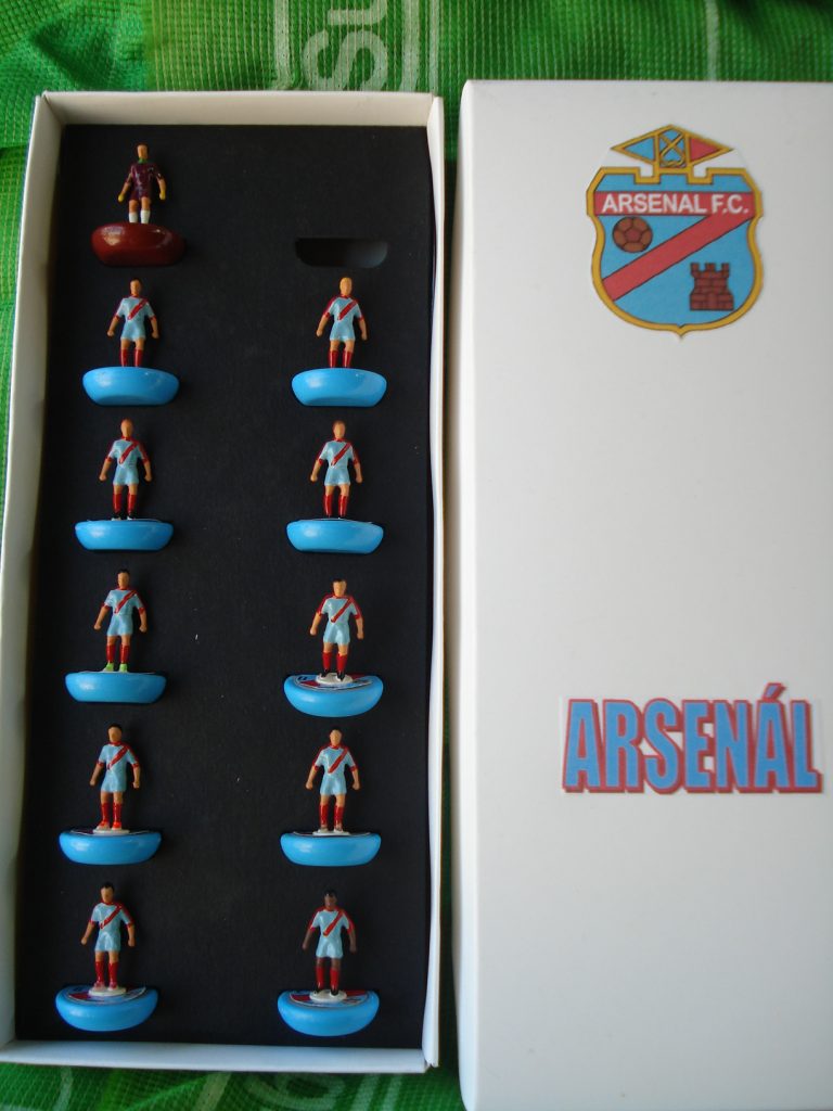 Equipo Subbuteo 2k4 Arsenál (Argentina) – Subbuteo Fútbol Mesa Victoria