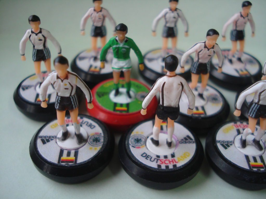 Subbuteo La Leyenda Hybrid Alemania – Subbuteo Fútbol Mesa Victoria